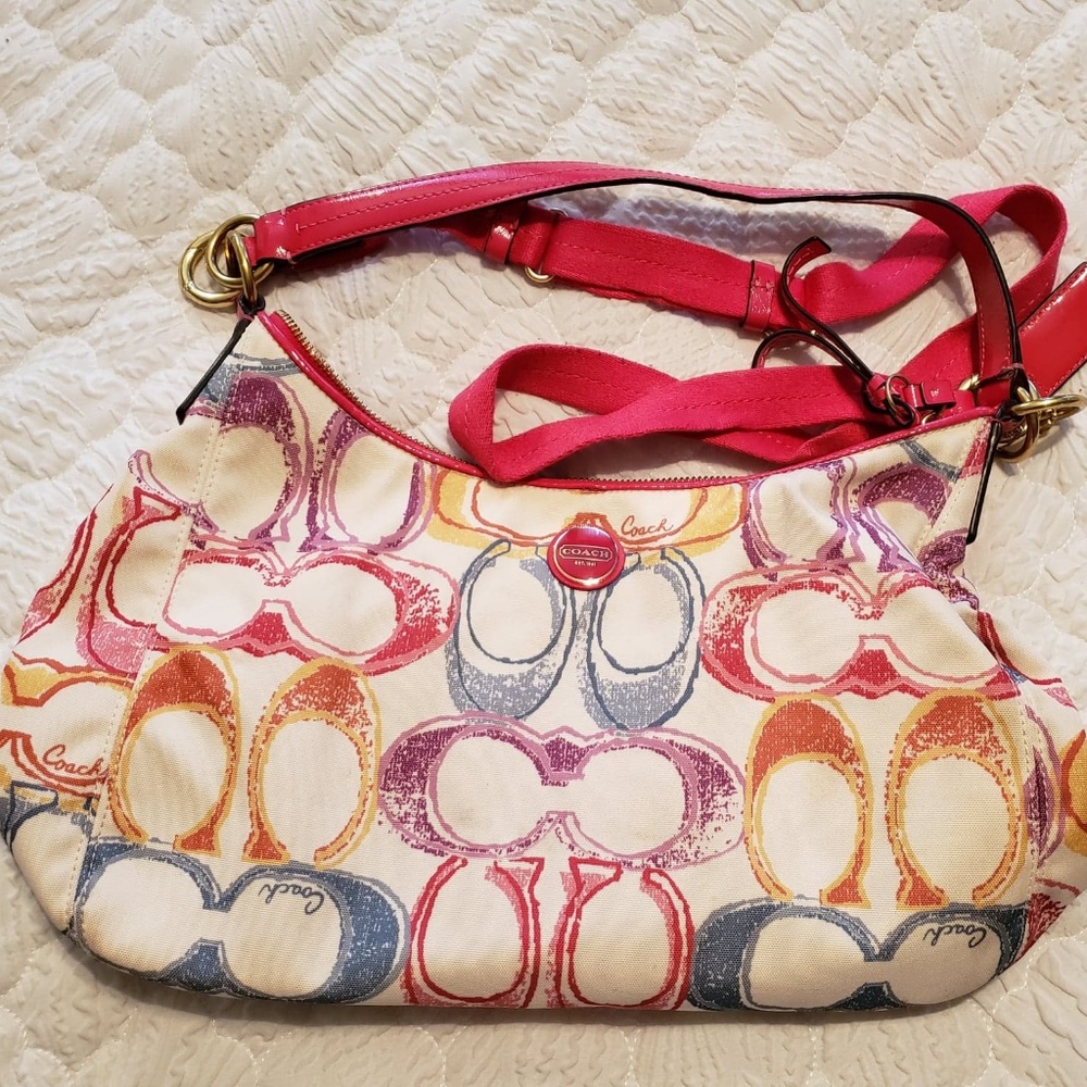Coach Signature Shoulder Bag Multi Color - Gem